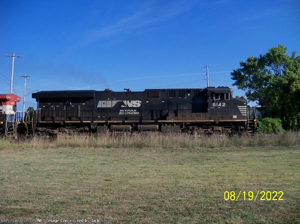 NS 8142